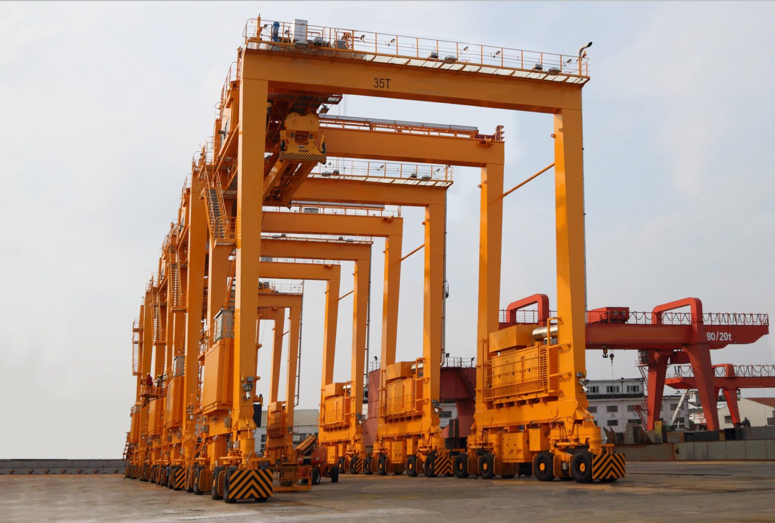 What Is a Gantry Crane? Definition, Types, Working Principle ...